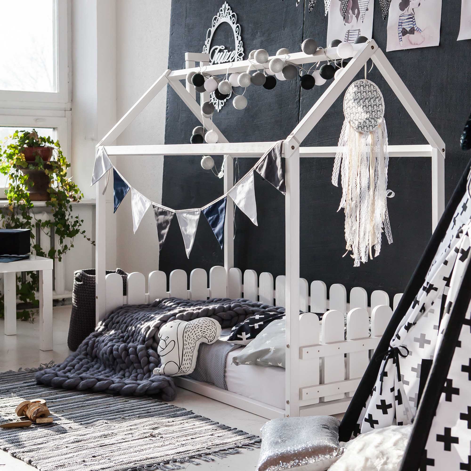 House frame bed full size store